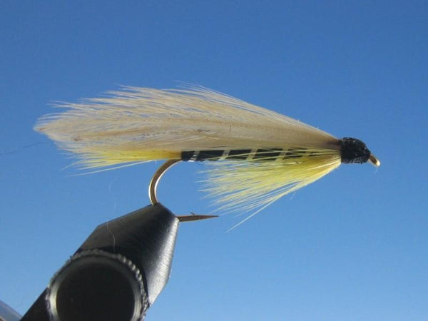 black-ghost-flies-the-trout-spot-6_600x.jpg?v=1560868738